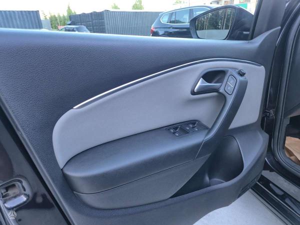 Black Volkswagen Polo 2015 in Utena, with an engine capacity of 1.40 L and mileage of 300 thousand km for 5990 €, photo 10 on AUTOMOTO.COM.LV