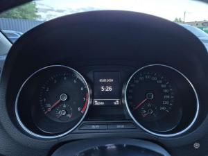 Black Volkswagen Polo 2015 in Utena, with an engine capacity of 1.40 L and mileage of 300 thousand km for 5990 €, photo 15 on AUTOMOTO.COM.LV