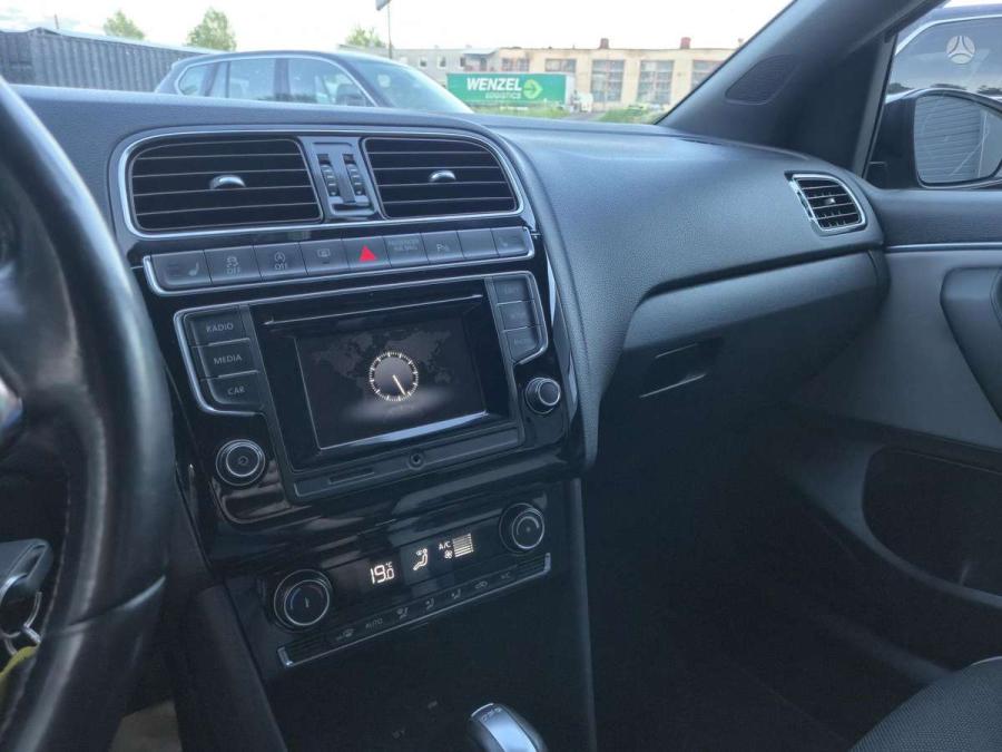 Black Volkswagen Polo 2015 in Utena, with an engine capacity of 1.40 L and mileage of 300 thousand km for 5990 €, photo 18 on AUTOMOTO.COM.LV