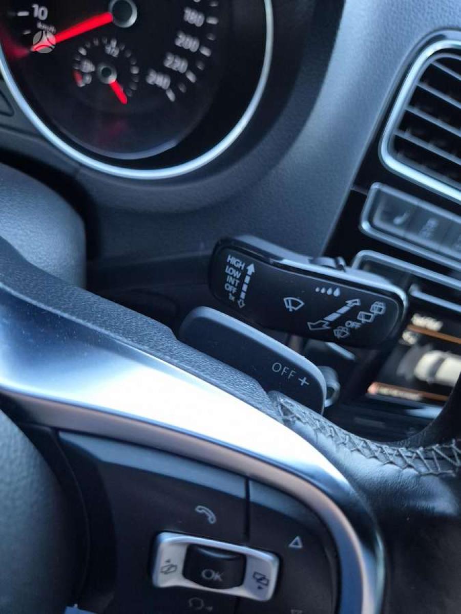 Black Volkswagen Polo 2015 in Utena, with an engine capacity of 1.40 L and mileage of 300 thousand km for 5990 €, photo 19 on AUTOMOTO.COM.LV