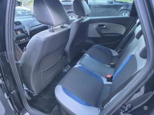 Black Volkswagen Polo 2015 in Utena, with an engine capacity of 1.40 L and mileage of 300 thousand km for 5990 €, photo 20 on AUTOMOTO.COM.LV