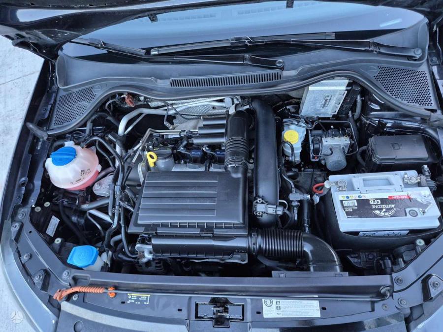 Black Volkswagen Polo 2015 in Utena, with an engine capacity of 1.40 L and mileage of 300 thousand km for 5990 €, photo 24 on AUTOMOTO.COM.LV