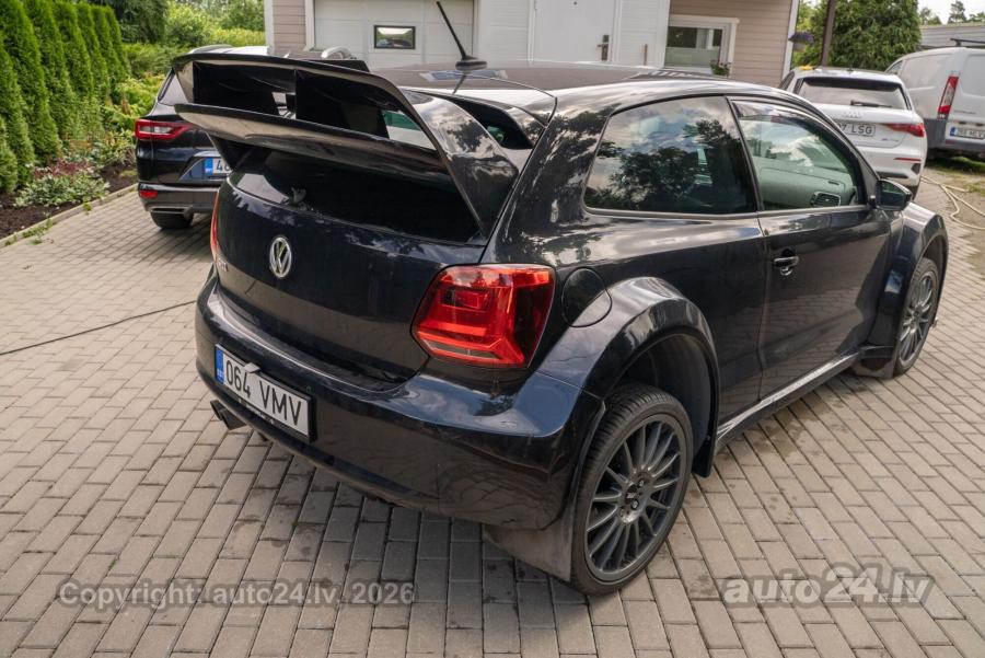 Black Volkswagen Polo 2015 in Tallinn, with an engine capacity of 1.80 L and mileage of 122 thousand km for 13700 €, photo 4 on AUTOMOTO.COM.LV