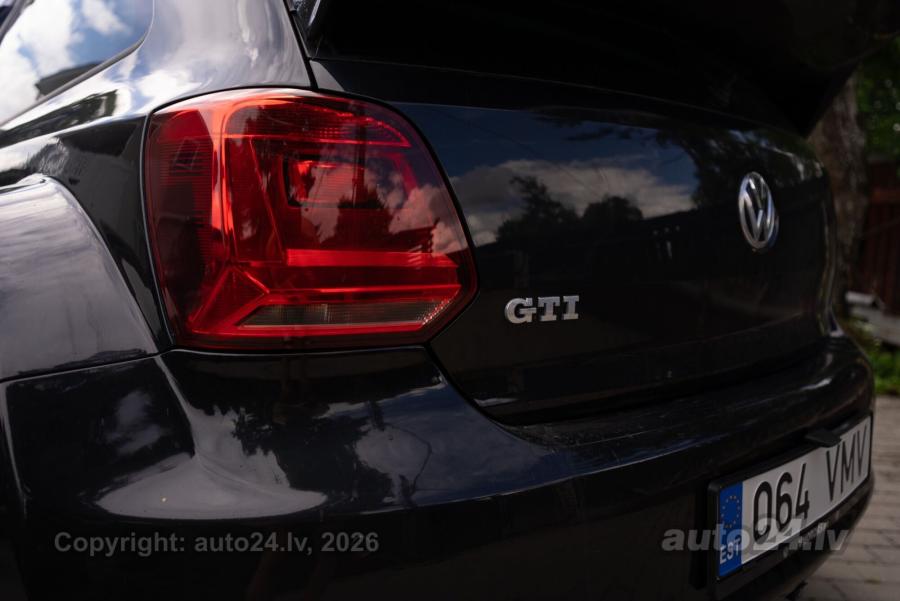 Black Volkswagen Polo 2015 in Tallinn, with an engine capacity of 1.80 L and mileage of 122 thousand km for 13700 €, photo 12 on AUTOMOTO.COM.LV