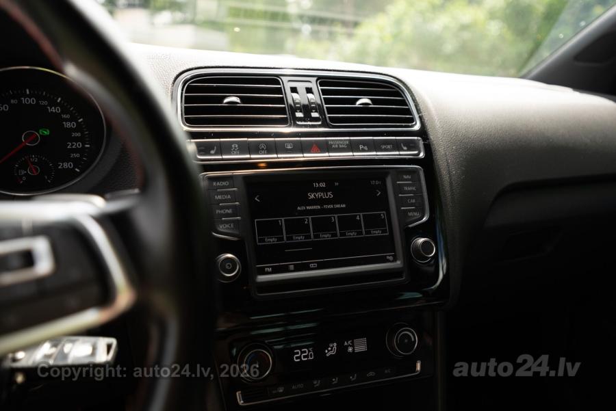 Black Volkswagen Polo 2015 in Tallinn, with an engine capacity of 1.80 L and mileage of 122 thousand km for 13700 €, photo 21 on AUTOMOTO.COM.LV
