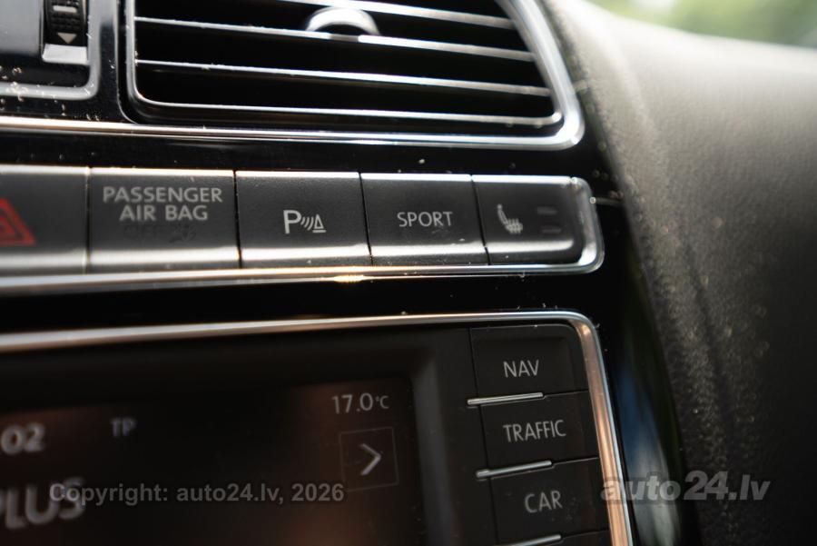 Black Volkswagen Polo 2015 in Tallinn, with an engine capacity of 1.80 L and mileage of 122 thousand km for 13700 €, photo 22 on AUTOMOTO.COM.LV
