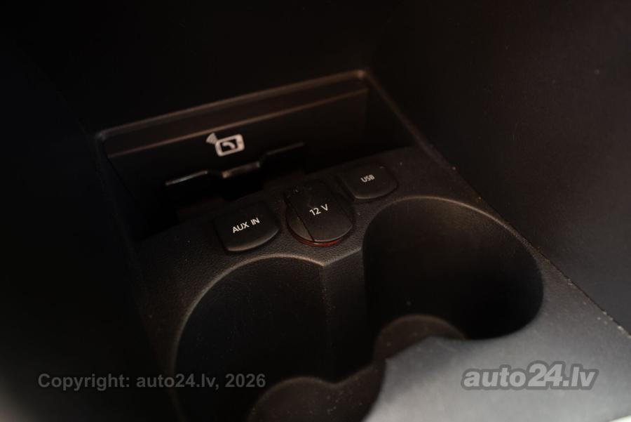 Black Volkswagen Polo 2015 in Tallinn, with an engine capacity of 1.80 L and mileage of 122 thousand km for 13700 €, photo 26 on AUTOMOTO.COM.LV
