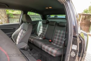 Black Volkswagen Polo 2015 in Tallinn, with an engine capacity of 1.80 L and mileage of 122 thousand km for 13700 €, photo 28 on AUTOMOTO.COM.LV