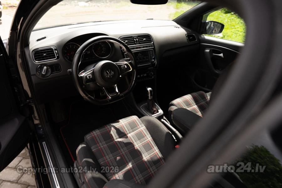 Black Volkswagen Polo 2015 in Tallinn, with an engine capacity of 1.80 L and mileage of 122 thousand km for 13700 €, photo 30 on AUTOMOTO.COM.LV