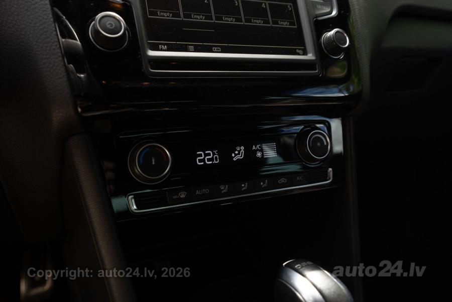Black Volkswagen Polo 2015 in Tallinn, with an engine capacity of 1.80 L and mileage of 122 thousand km for 13700 €, photo 31 on AUTOMOTO.COM.LV