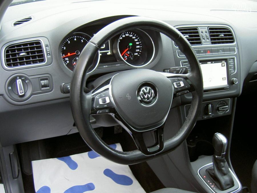 Black Volkswagen Polo 2016 in Vilnius, with an engine capacity of 1.20 L and mileage of 121 thousand km for 7199 €, photo 11 on AUTOMOTO.COM.LV