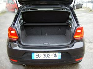 Black Volkswagen Polo 2016 in Vilnius, with an engine capacity of 1.20 L and mileage of 121 thousand km for 7199 €, photo 21 on AUTOMOTO.COM.LV