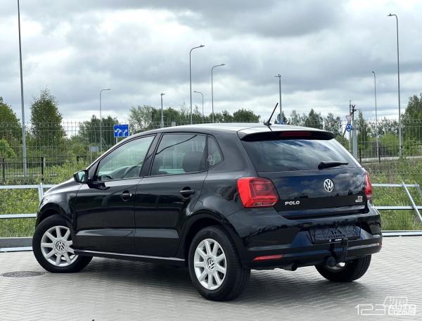 Black Volkswagen Polo 2016 in Taurage, with an engine capacity of 1.40 L and mileage of 256 thousand km for 5700 €, photo 5 on AUTOMOTO.COM.LV