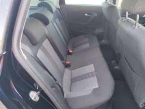 Black Volkswagen Polo 2016 in Siauliai, with an engine capacity of 1.20 L and mileage of 220 thousand km for 4990 €, photo 18 on AUTOMOTO.COM.LV