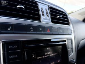 Black Volkswagen Polo 2016 in Siauliai, with an engine capacity of 1.00 L and mileage of 163 thousand km for 6299 €, photo 22 on AUTOMOTO.COM.LV