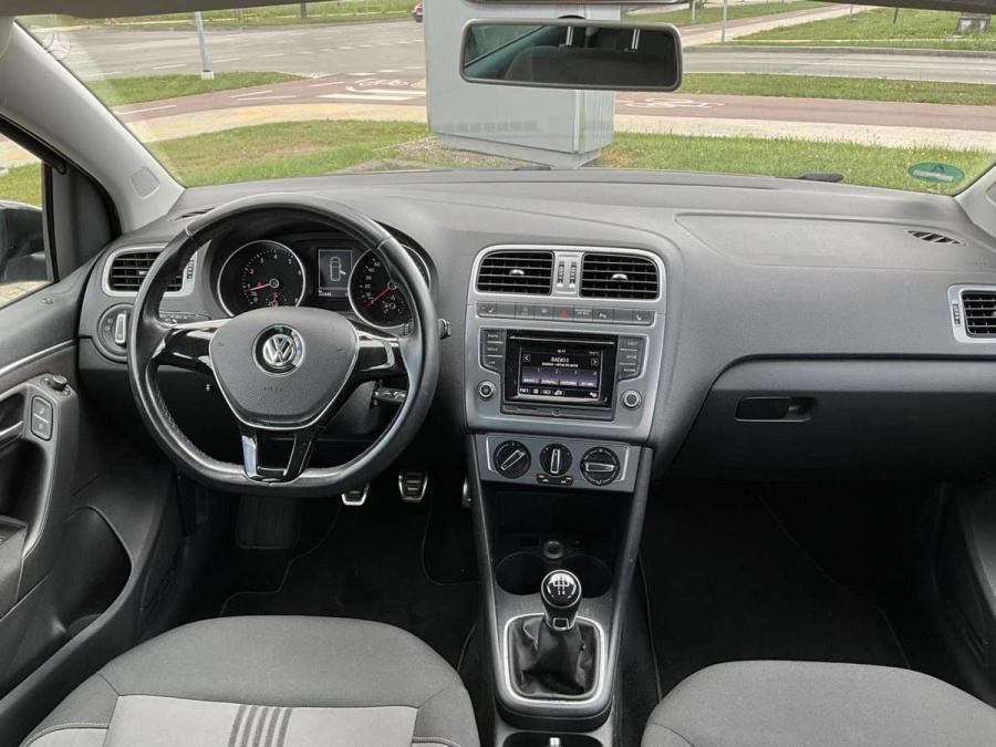 Melns Volkswagen Polo 2016 Šauļi, ar dzinēja tilpumu 1.20 L un nobraukumu 220 tūkst. km par 4990 €, foto 10 vietnē AUTOMOTO.COM.LV