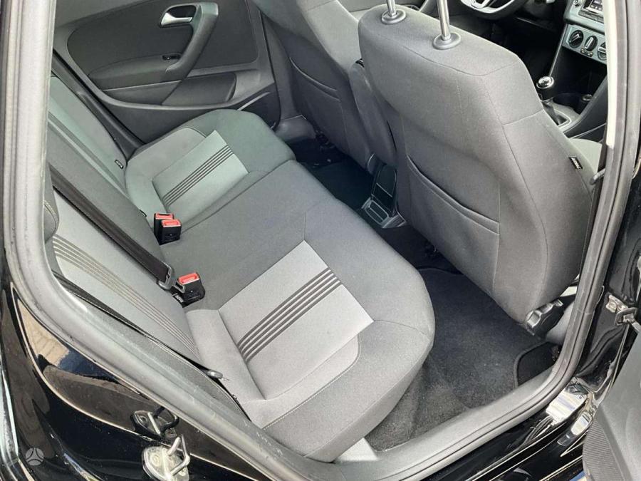 Melns Volkswagen Polo 2016 Šauļi, ar dzinēja tilpumu 1.20 L un nobraukumu 220 tūkst. km par 4990 €, foto 13 vietnē AUTOMOTO.COM.LV