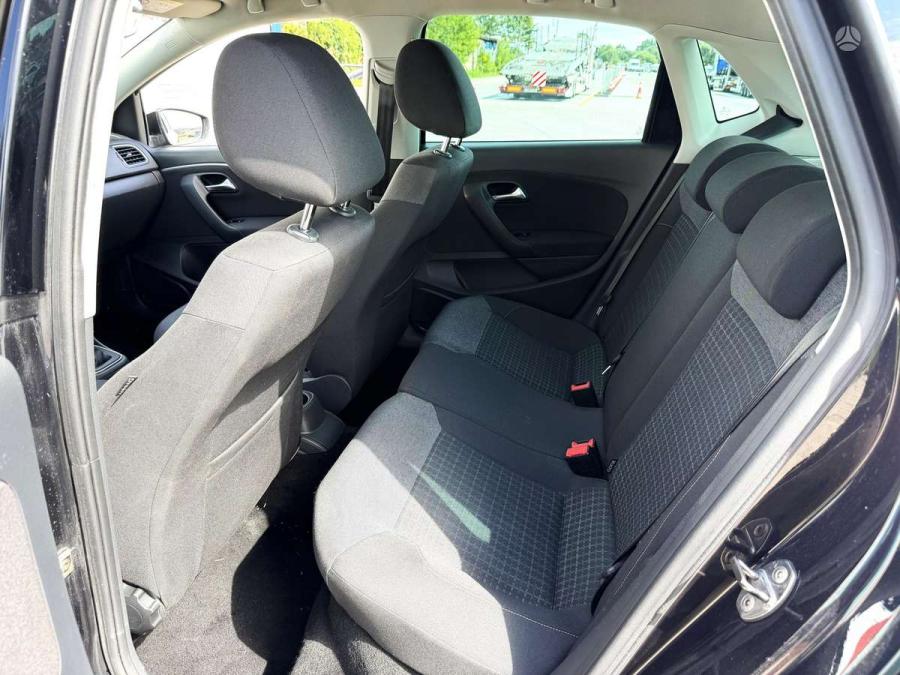Melns Volkswagen Polo 2016 Tauragė, ar dzinēja tilpumu 1.40 L un nobraukumu 256 tūkst. km par 5300 €, foto 11 vietnē AUTOMOTO.COM.LV