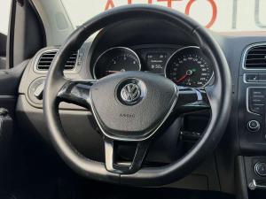 Melns Volkswagen Polo 2016 Tauragė, ar dzinēja tilpumu 1.40 L un nobraukumu 256 tūkst. km par 5300 €, foto 16 vietnē AUTOMOTO.COM.LV