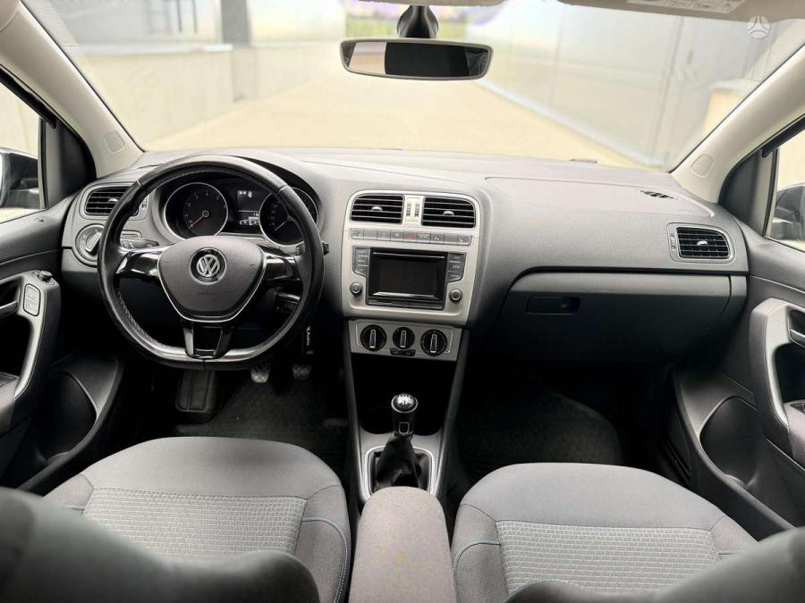 Melns Volkswagen Polo 2016 Šauļi, ar dzinēja tilpumu 1.00 L un nobraukumu 163 tūkst. km par 6200 €, foto 20 vietnē AUTOMOTO.COM.LV