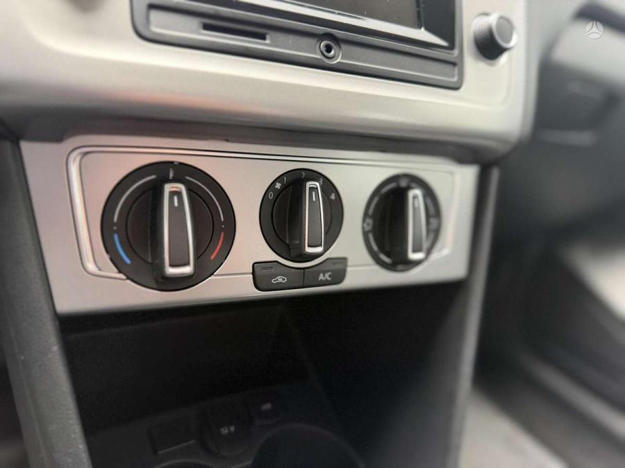 Melns Volkswagen Polo 2016 Šauļi, ar dzinēja tilpumu 1.00 L un nobraukumu 163 tūkst. km par 6200 €, foto 22 vietnē AUTOMOTO.COM.LV