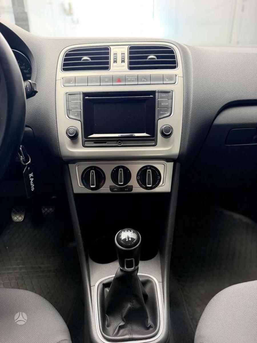 Melns Volkswagen Polo 2016 Šauļi, ar dzinēja tilpumu 1.00 L un nobraukumu 163 tūkst. km par 6200 €, foto 23 vietnē AUTOMOTO.COM.LV