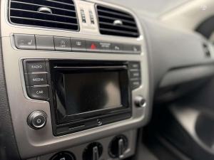 Melns Volkswagen Polo 2016 Šauļi, ar dzinēja tilpumu 1.00 L un nobraukumu 163 tūkst. km par 6200 €, foto 24 vietnē AUTOMOTO.COM.LV
