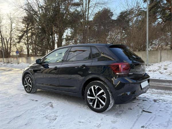 Melns Volkswagen Polo 2017 Viļņa, ar dzinēja tilpumu 1.00 L un nobraukumu 153 tūkst. km par 12000 €, foto 3 vietnē AUTOMOTO.COM.LV