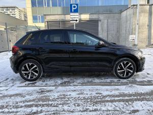 Black Volkswagen Polo 2017 in Vilnius, with an engine capacity of 1.00 L and mileage of 153 thousand km for 12000 €, photo 6 on AUTOMOTO.COM.LV