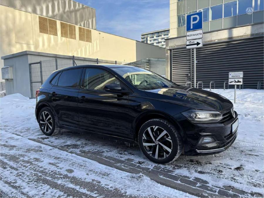 Black Volkswagen Polo 2017 in Vilnius, with an engine capacity of 1.00 L and mileage of 153 thousand km for 12000 €, photo 7 on AUTOMOTO.COM.LV