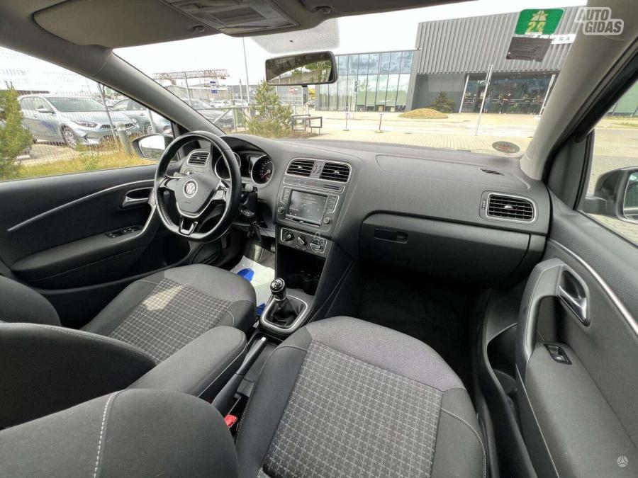 Melns Volkswagen Polo 2017 Šauļi, ar dzinēja tilpumu 1.20 L un nobraukumu 187 tūkst. km par 6400 €, foto 22 vietnē AUTOMOTO.COM.LV