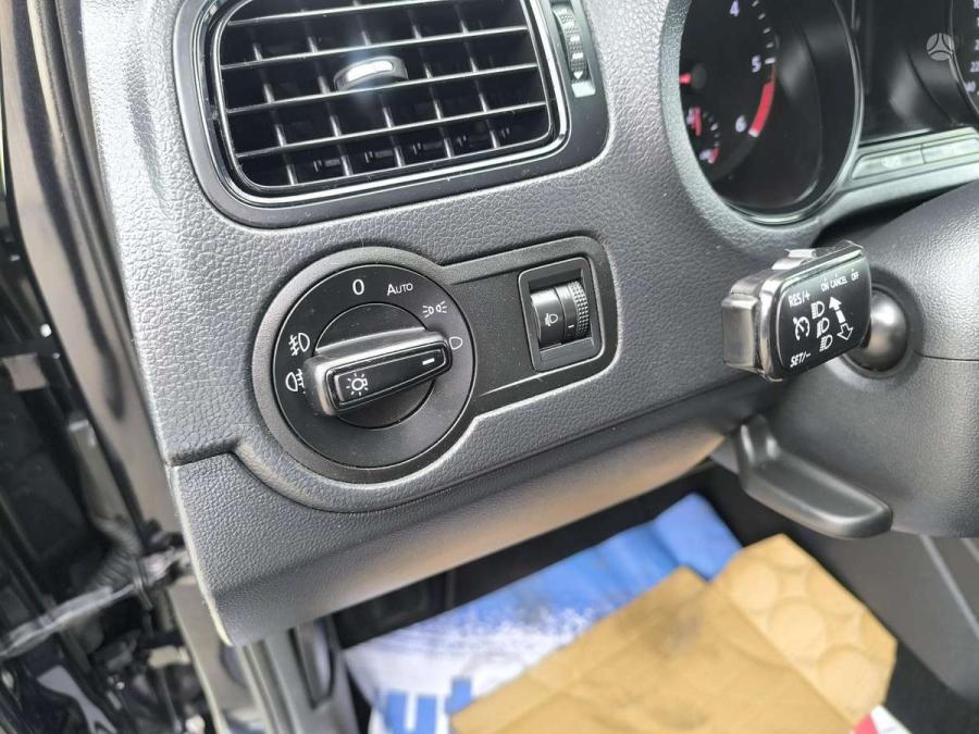 Melns Volkswagen Polo 2017 Šauļi, ar dzinēja tilpumu 1.40 L un nobraukumu 186 tūkst. km par 5150 €, foto 17 vietnē AUTOMOTO.COM.LV