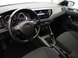 Melns Volkswagen Polo 2018 Viļņa, ar dzinēja tilpumu 1.60 L un nobraukumu 198 tūkst. km par 7500 €, foto 25 vietnē AUTOMOTO.COM.LV