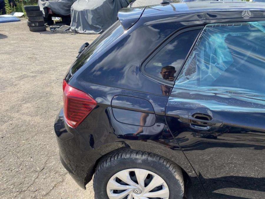 Melns Volkswagen Polo 2018 Radviliškis, ar dzinēja tilpumu 1.00 L un nobraukumu 49 tūkst. km par 6750 €, foto 13 vietnē AUTOMOTO.COM.LV