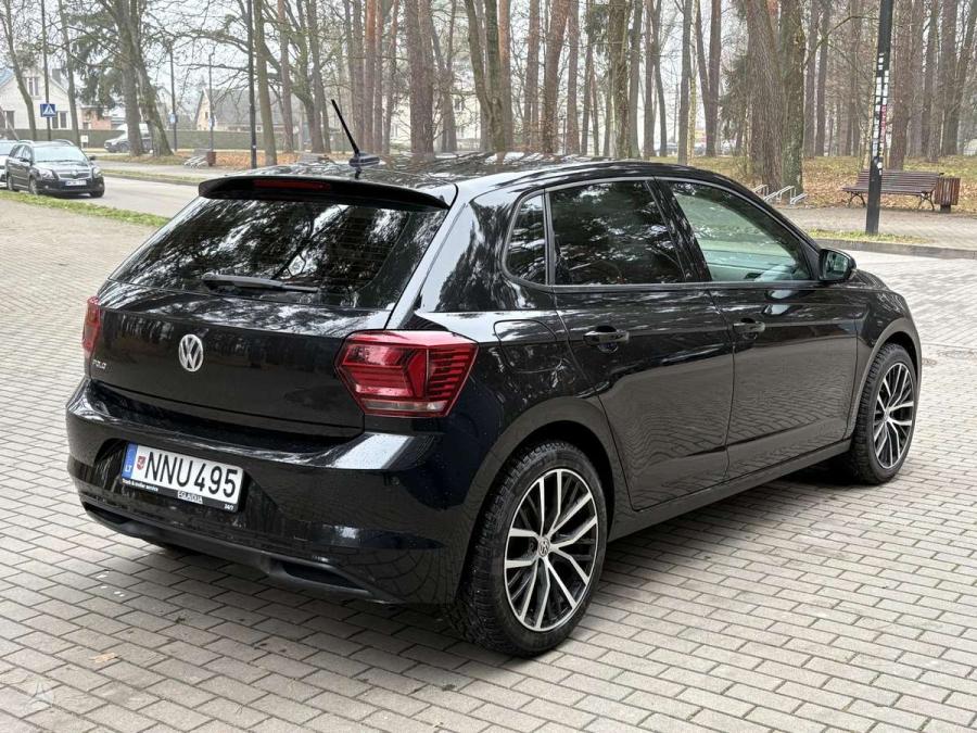 Melns Volkswagen Polo 2019 Alīta, ar dzinēja tilpumu 1.00 L un nobraukumu 160 tūkst. km par 7999 €, foto 3 vietnē AUTOMOTO.COM.LV