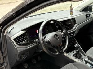 Melns Volkswagen Polo 2019 Alīta, ar dzinēja tilpumu 1.00 L un nobraukumu 160 tūkst. km par 7999 €, foto 5 vietnē AUTOMOTO.COM.LV