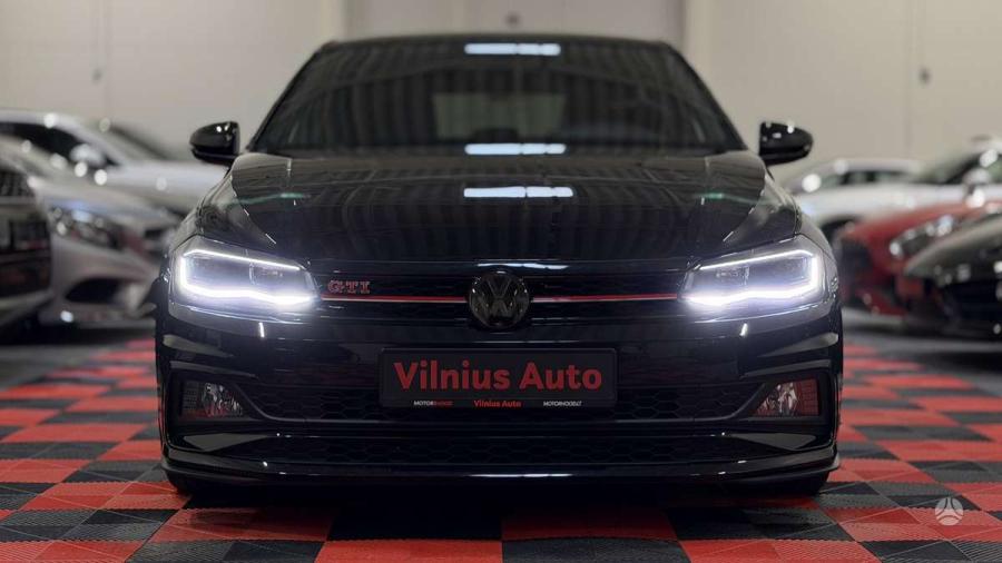 Melns Volkswagen Polo 2019 Viļņa, ar dzinēja tilpumu 1.98 L un nobraukumu 80 tūkst. km par 16990 €, foto 3 vietnē AUTOMOTO.COM.LV