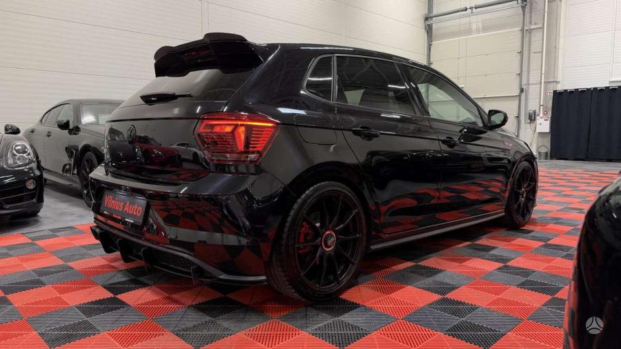 Melns Volkswagen Polo 2019 Viļņa, ar dzinēja tilpumu 1.98 L un nobraukumu 80 tūkst. km par 16990 €, foto 5 vietnē AUTOMOTO.COM.LV