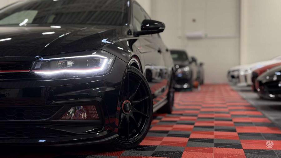 Melns Volkswagen Polo 2019 Viļņa, ar dzinēja tilpumu 1.98 L un nobraukumu 80 tūkst. km par 16990 €, foto 9 vietnē AUTOMOTO.COM.LV