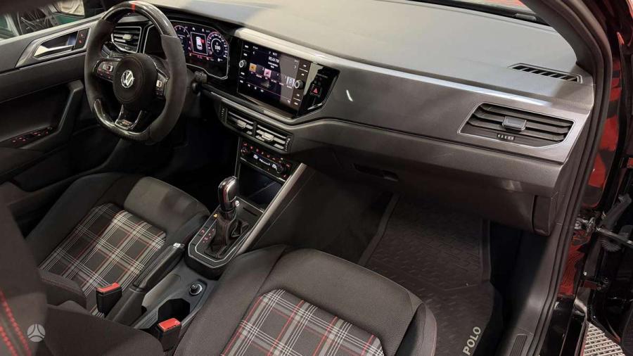 Melns Volkswagen Polo 2019 Viļņa, ar dzinēja tilpumu 1.98 L un nobraukumu 80 tūkst. km par 16990 €, foto 21 vietnē AUTOMOTO.COM.LV