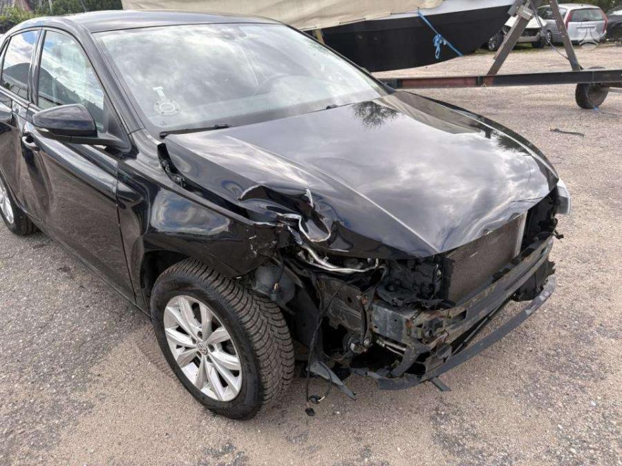 Melns Volkswagen Polo 2019 Radviliškis, ar dzinēja tilpumu 1.00 L un nobraukumu 93 tūkst. km par 4150 €, foto 8 vietnē AUTOMOTO.COM.LV