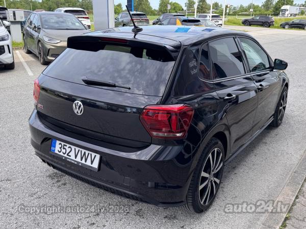 Melns Volkswagen Polo 2021 Viljandi, ar dzinēja tilpumu 2.00 L un nobraukumu 80 tūkst. km par 16890 €, foto 3 vietnē AUTOMOTO.COM.LV