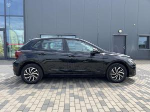 Black Volkswagen Polo 2022 in Siauliai, with an engine capacity of 1.00 L and mileage of 162 thousand km for 11500 €, photo 5 on AUTOMOTO.COM.LV