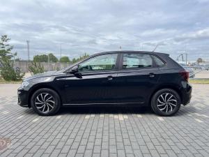 Black Volkswagen Polo 2022 in Siauliai, with an engine capacity of 1.00 L and mileage of 162 thousand km for 11500 €, photo 6 on AUTOMOTO.COM.LV