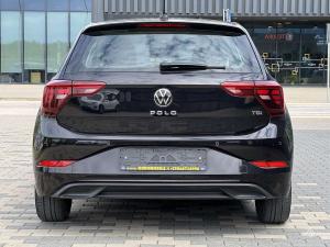 Black Volkswagen Polo 2022 in Siauliai, with an engine capacity of 1.00 L and mileage of 162 thousand km for 11500 €, photo 7 on AUTOMOTO.COM.LV