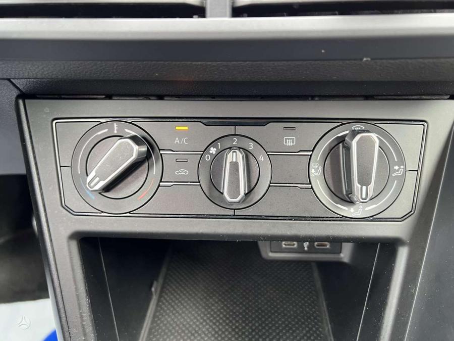 Black Volkswagen Polo 2022 in Siauliai, with an engine capacity of 1.00 L and mileage of 162 thousand km for 11500 €, photo 18 on AUTOMOTO.COM.LV