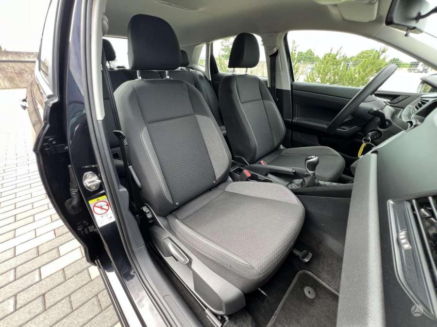 Black Volkswagen Polo 2022 in Siauliai, with an engine capacity of 1.00 L and mileage of 162 thousand km for 11500 €, photo 23 on AUTOMOTO.COM.LV
