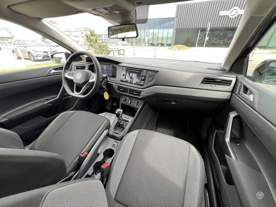 Black Volkswagen Polo 2022 in Siauliai, with an engine capacity of 1.00 L and mileage of 162 thousand km for 11500 €, photo 25 on AUTOMOTO.COM.LV