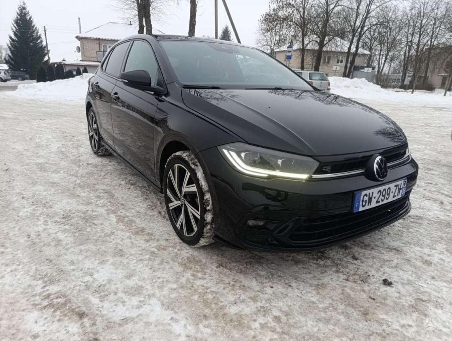Melns Volkswagen Polo 2024 Tauragė, ar dzinēja tilpumu 1.00 L un nobraukumu 16 tūkst. km par 15700 €, foto 1 vietnē AUTOMOTO.COM.LV