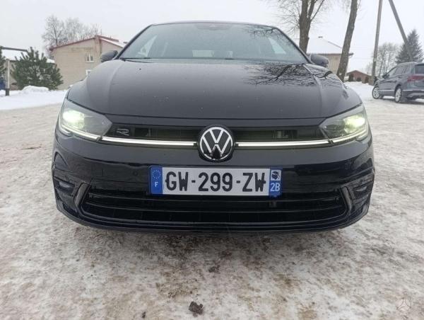 Melns Volkswagen Polo 2024 Tauragė, ar dzinēja tilpumu 1.00 L un nobraukumu 16 tūkst. km par 15700 €, foto 3 vietnē AUTOMOTO.COM.LV